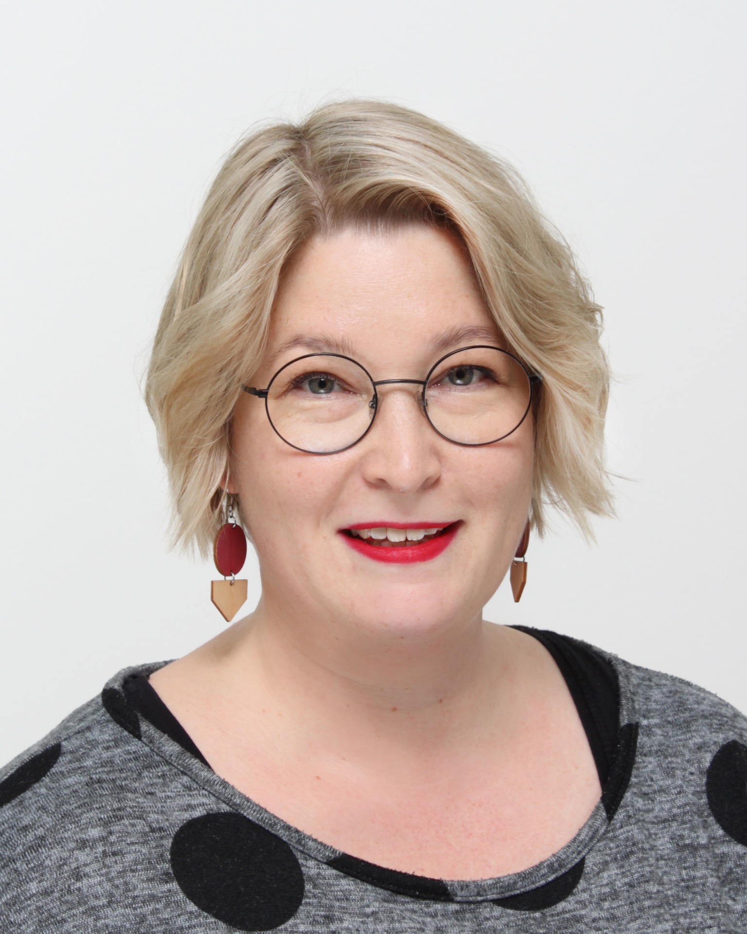 Terapeuttisi :: Terapeutti Noora Puhakka